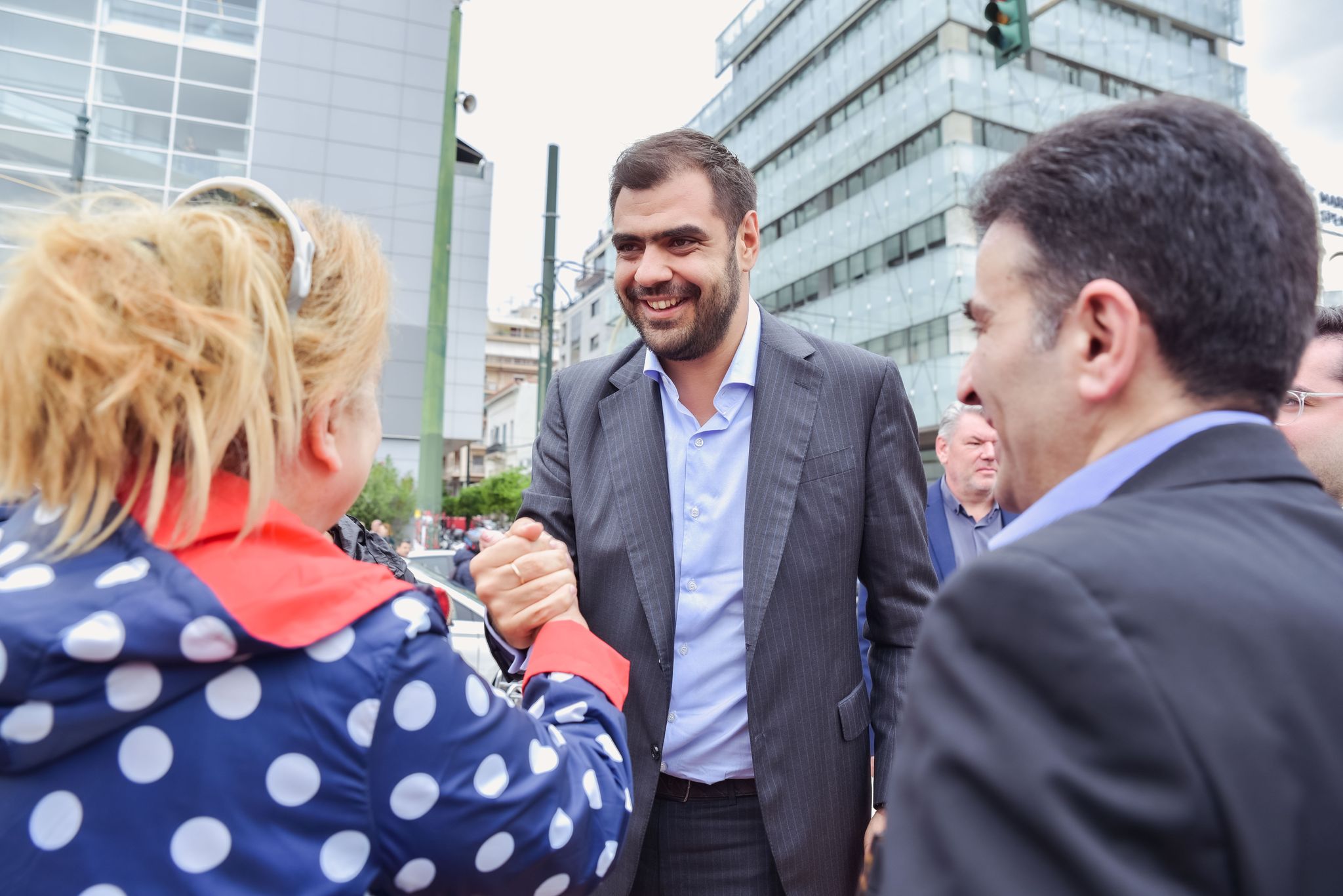 Επίσκεψη στο εκλογικό περίπτερο του Πειραιά - Παύλος Μαρινάκης